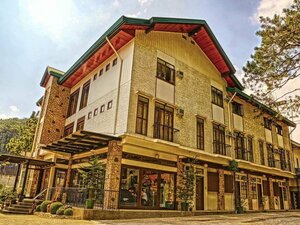 High Point Boutique Inn and Restaurant (Cordillera Administrative Region, Loakan Airport), otel  Baguio'dan