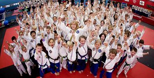 Olson's Martial Arts Academy (Tennessee, Washington County, Johnson City), spor ve eğlence merkezi  Johnson City'den