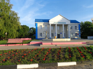 Яблоновский сельский Дом культуры (Tsentralnaya ulitsa No:36, selo Yablonovo), kültür ocakları  Belgorodskaya oblastından