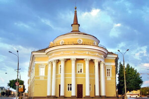 Svobodnoye Prostranstvo (ploshchad Karla Marksa No:2), tiyatrolar  Orel'den
