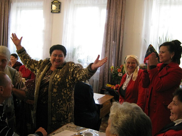 Kütüphaneler Alsheyevskaya mezhposelencheskaya tsentralnaya biblioteka, Mu, Başkurdistan, foto