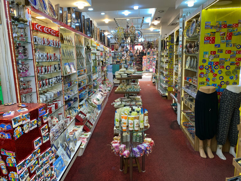 Hediyelik eşya mağazaları Pelikan Souvenier Alanya, Alanya, foto