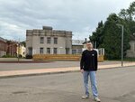 Вещевой рынок (Sovetskaya ploshchad No:8), giyim pazarı  Demidov'dan