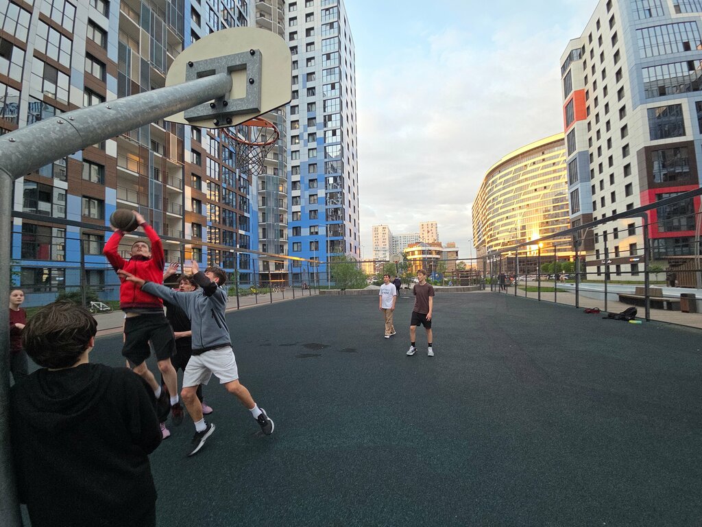 Spor alanı Баскетбольная площадка, Saint‑Petersburg, foto