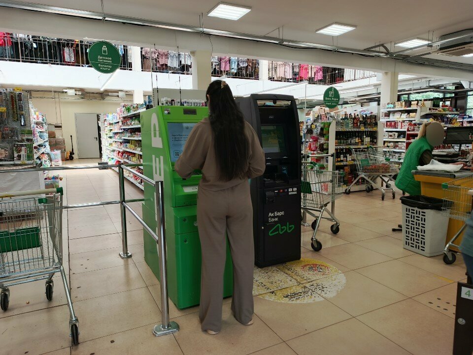 ATM'ler Ак Барс Банк, Naberejniye Çelny (Yar Çallı), foto