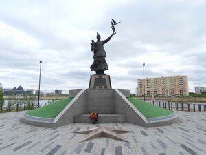 Матери (Republic of Sakha (Yakutia), Yakutsk, ploshchad Materi), anıt, heykel  Yakutsk'tan