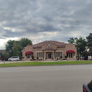 Usadba Yuzefova (V.A. Zakrutkina Avenue No:20/1С), kafe  Semikarakorsk'tan