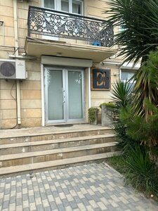 Studio_D. I. (8 November Avenue No:25B), güzellik salonu  Bakü'den