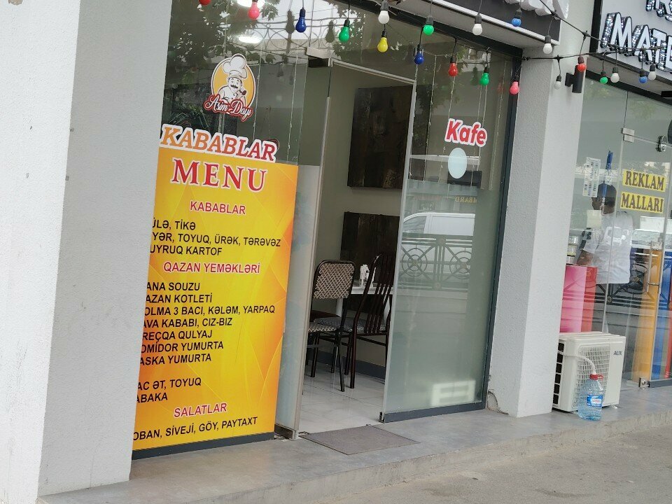 Kafe Yeni Məkan, Bakü, foto