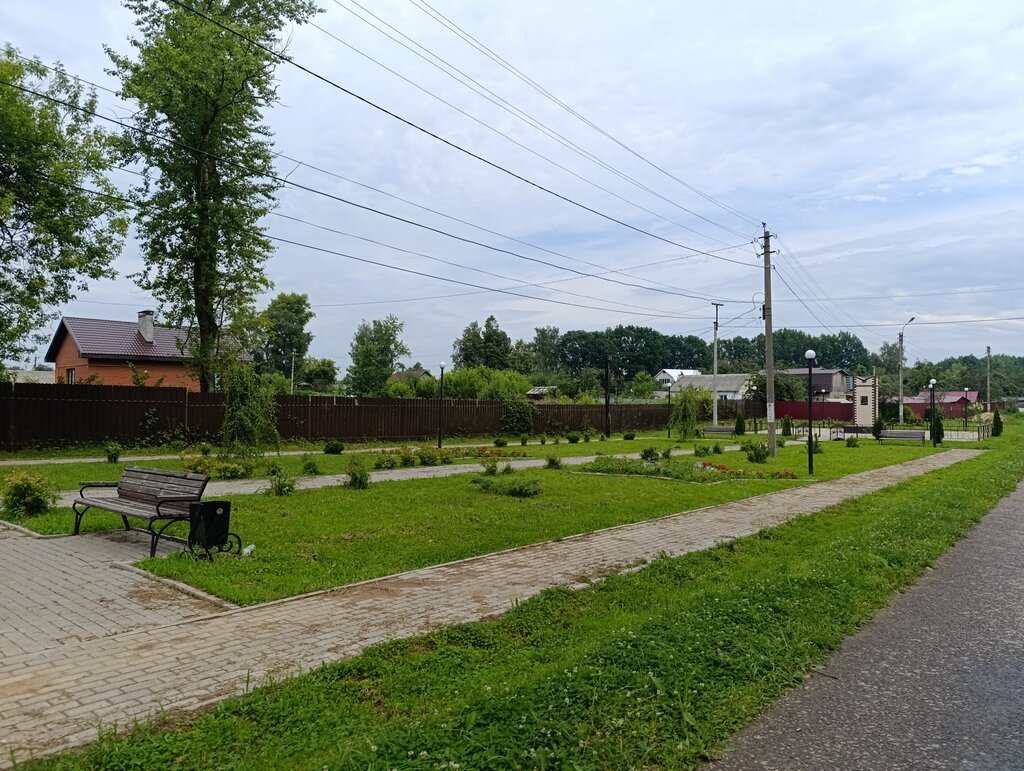 Kültür ve eğlence parkları сквер имени Николая Павловича Пухова, Kalujskaya oblastı, foto