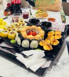 Sushi & Wok (Abu Ali ibn Sino koʻchasi No:402, Furqat mahalla fuqarolar yig'ini), suşi restoranı  Buhara'dan