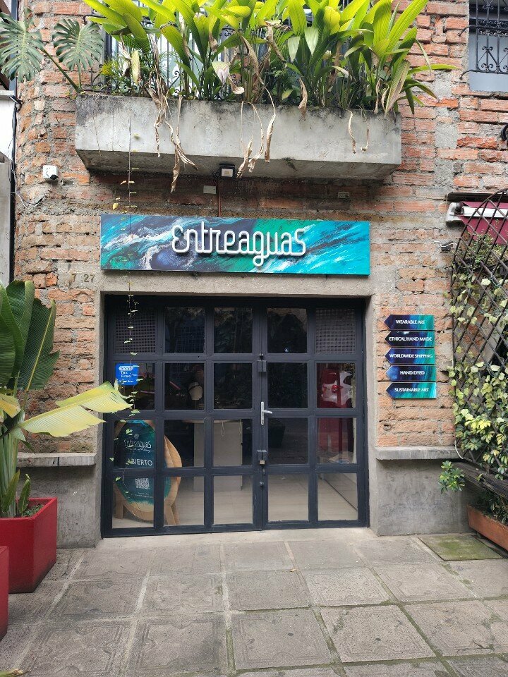 Giyim mağazası Entreaguas, Medellin, foto