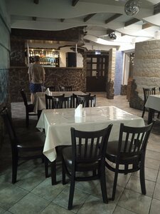 Restoran Nivskiye Berega (Lomonosova Street No:1А), restoran  Polyarnie Zori'den