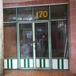 Khalcha, tokhuculuq mehsullari ve parcha (Gənclik küçəsi No:135B), halı mağazaları  Bakü'den