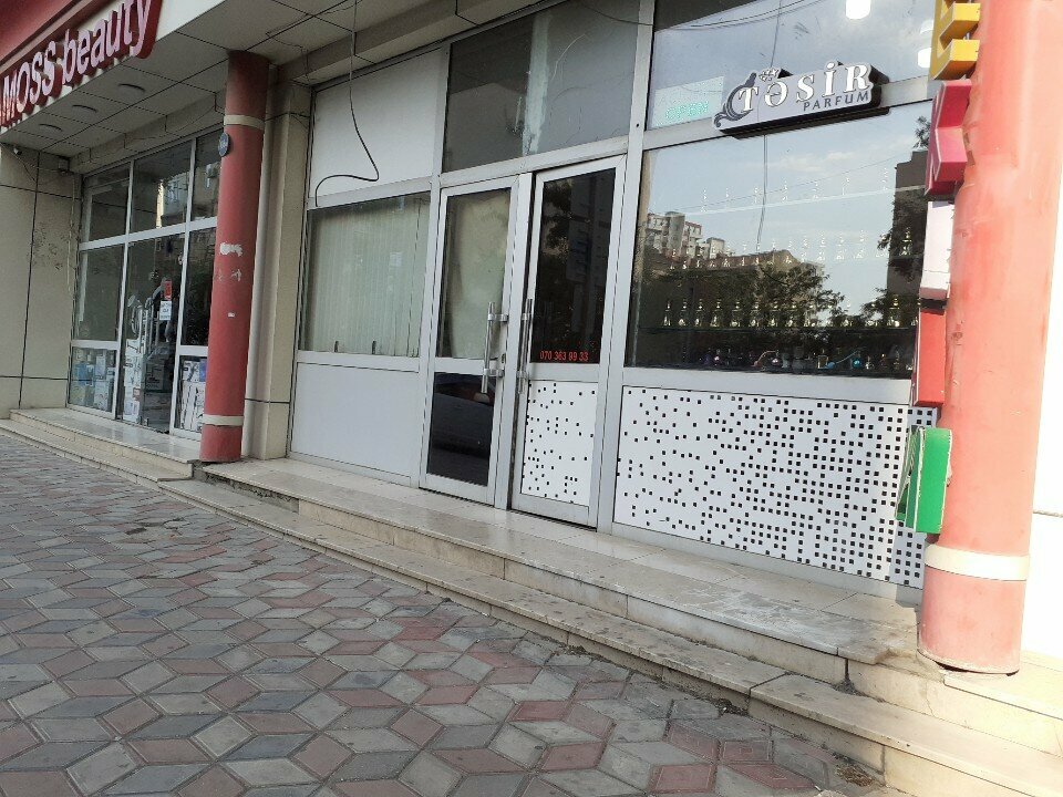 Kozmetik ve parfümeri mağazaları Təsir, Bakü, foto