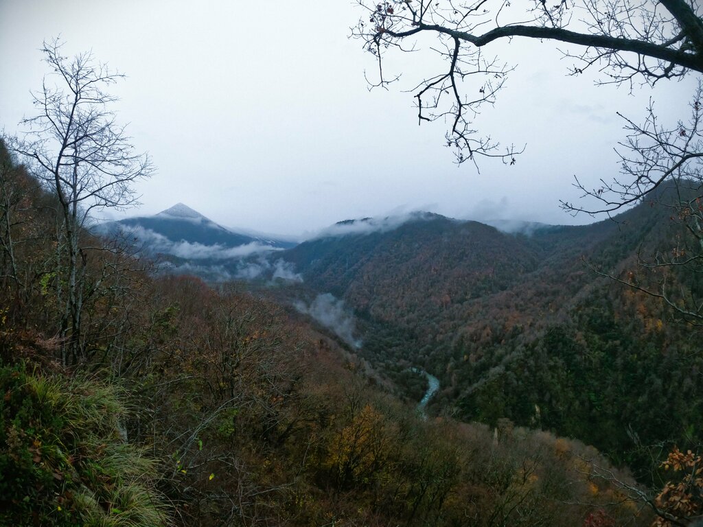 Dağ zirvesi Гора Гумишха, Gudauta Bölgesi, foto