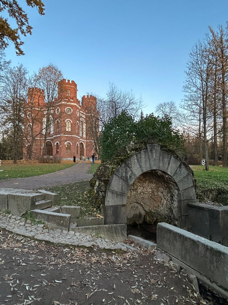Parklar ve ormanlar Grotto in Alexander Park, Puşkin, foto