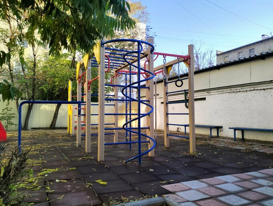 Oyun alanı Детская площадка, Saratov, foto