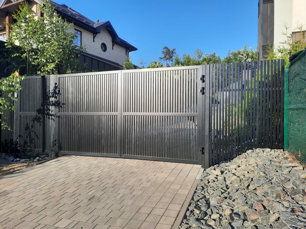 Otomatik kapı firmaları Алютех, дилеры, Saint‑Petersburg, foto