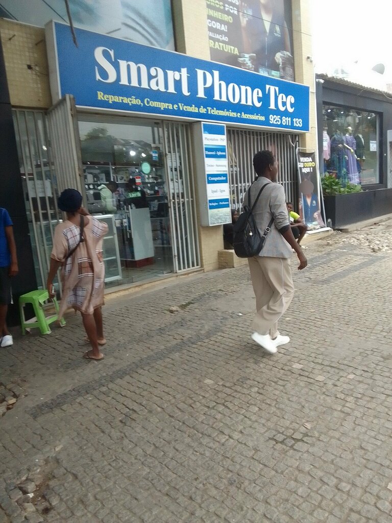 Cep telefonu ve aksesuarları satış mağazaları Smart phone tee, Loanda, foto