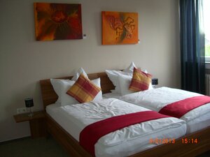 Art Inn Hotel Dinslaken (Bahnhofsplatz No:9, Dinslaken), otel  Dinslaken'den