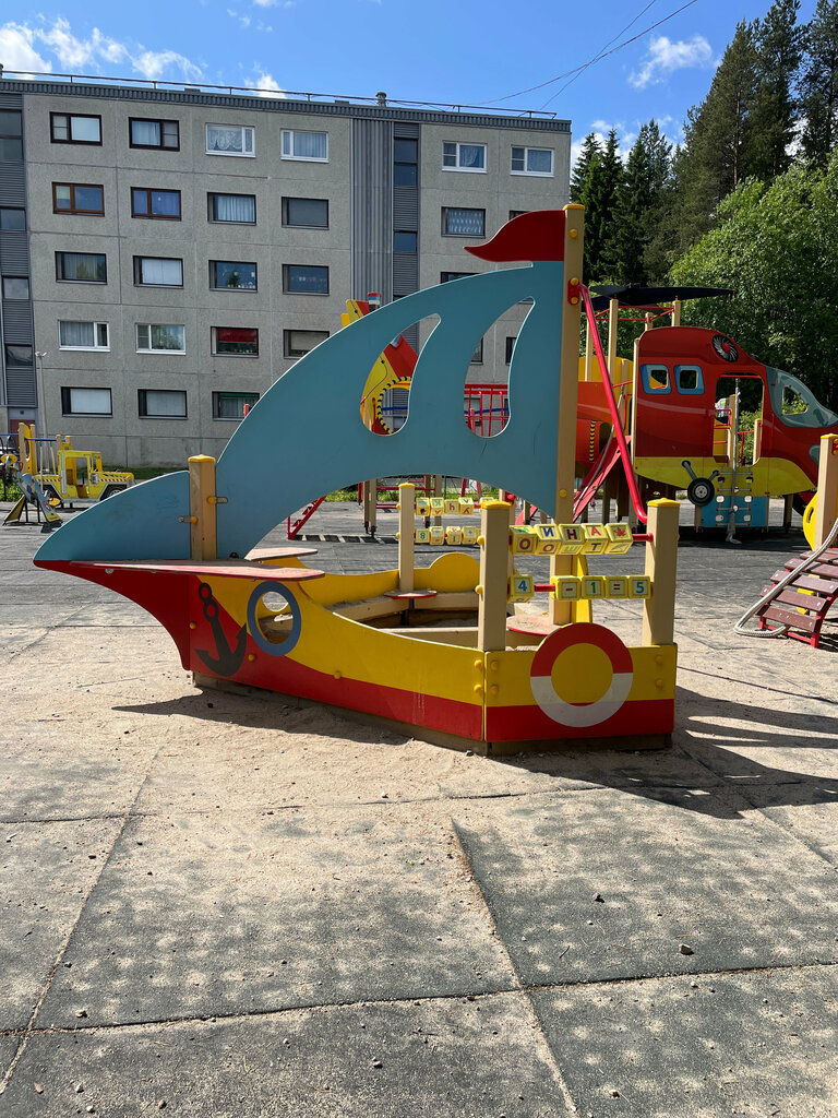 Oyun alanı Маленькие горняки, Kostomucsha, foto