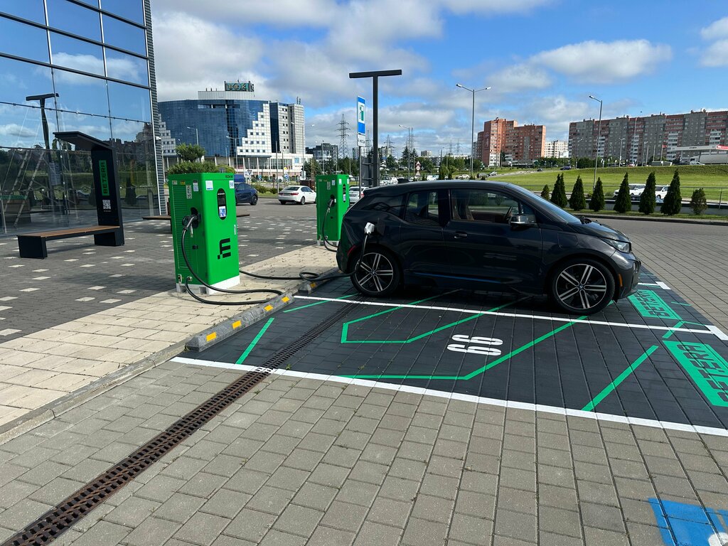 Elektrikli oto şarj istasyonları BatteryFly, Minsk, foto