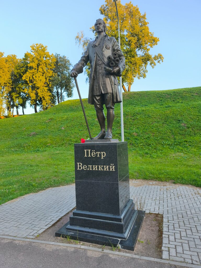 Anıt, heykel Пётр I, Velikie Luky, foto