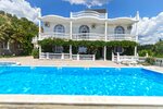 Irina (Набережная улица No:2, село Приветное), otel  Kırım Cumhuriyeti'nden