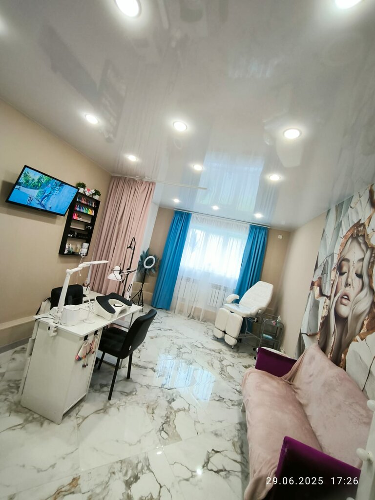 Güzellik salonu OlesyaNAILS, Tver, foto