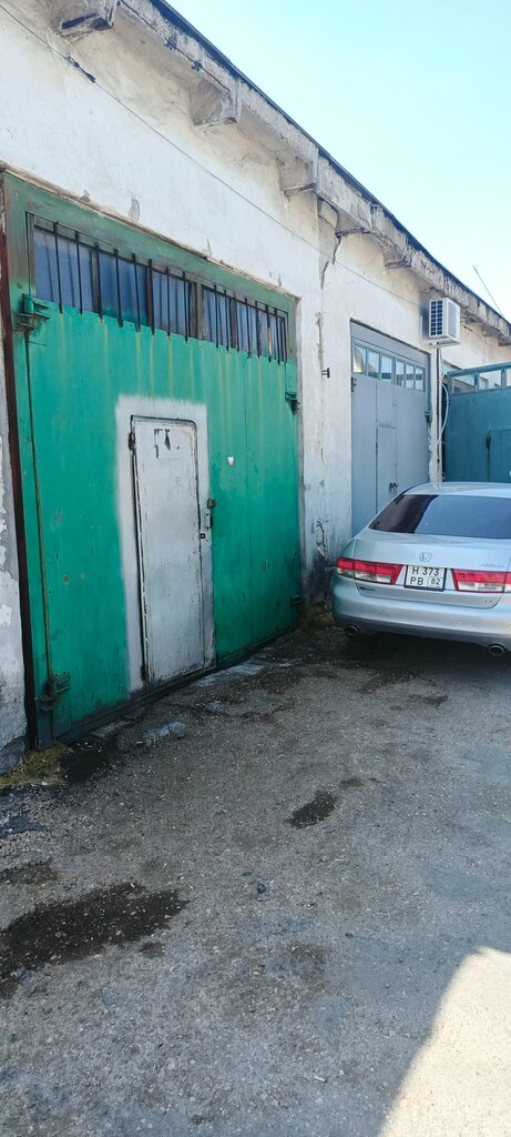 Otomobil servisi Garage, Sevastopol, foto