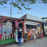 Бабл Вафли (Molodyozhnaya ulitsa No:2/5, posyolok Vardane), kafe  Soçi'den