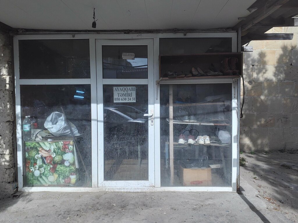 Ayakkabı tamiri Ayaqqabi temiri, Bakü, foto