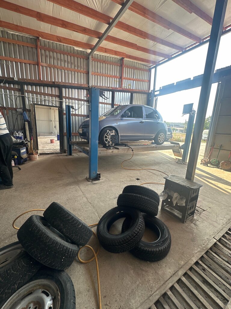 Oto lastik tamiri Шиномонтаж, Kırım Cumhuriyeti, foto