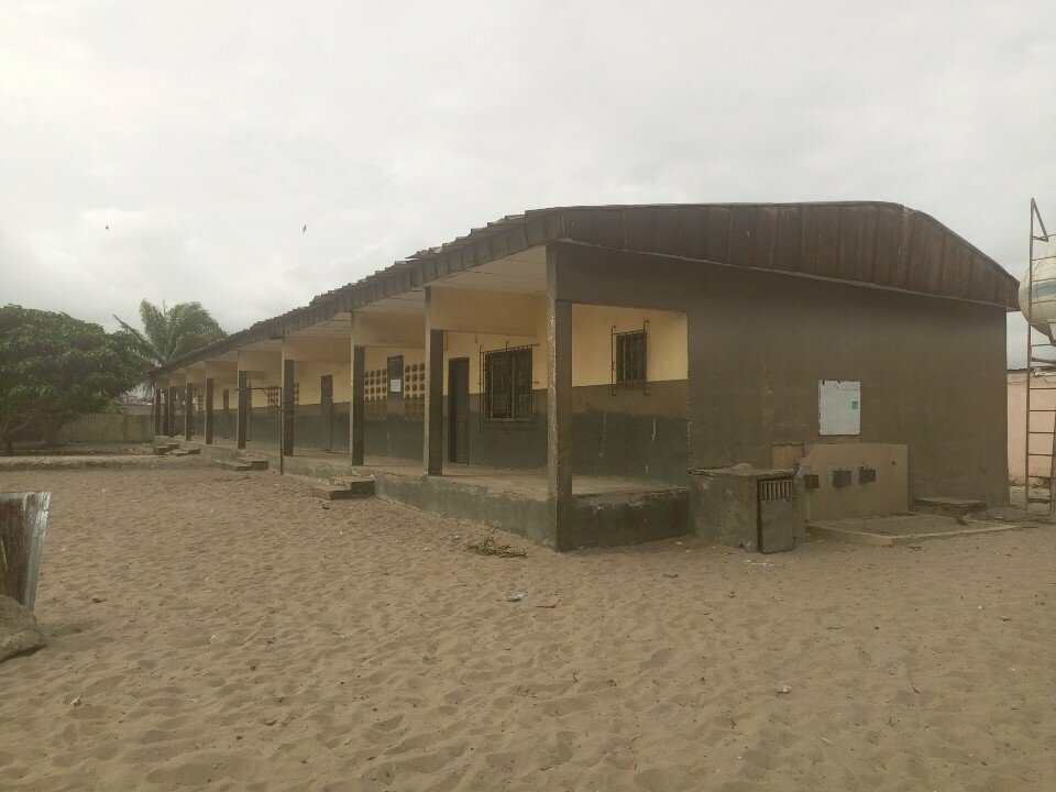 i̇lkokul Adjahoui School Group, Abican, foto