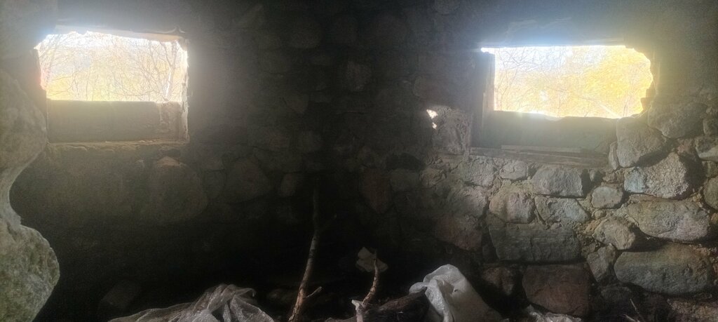 Turistik yerler Долговременная замаскированная огневая точка, Zaozersk, foto