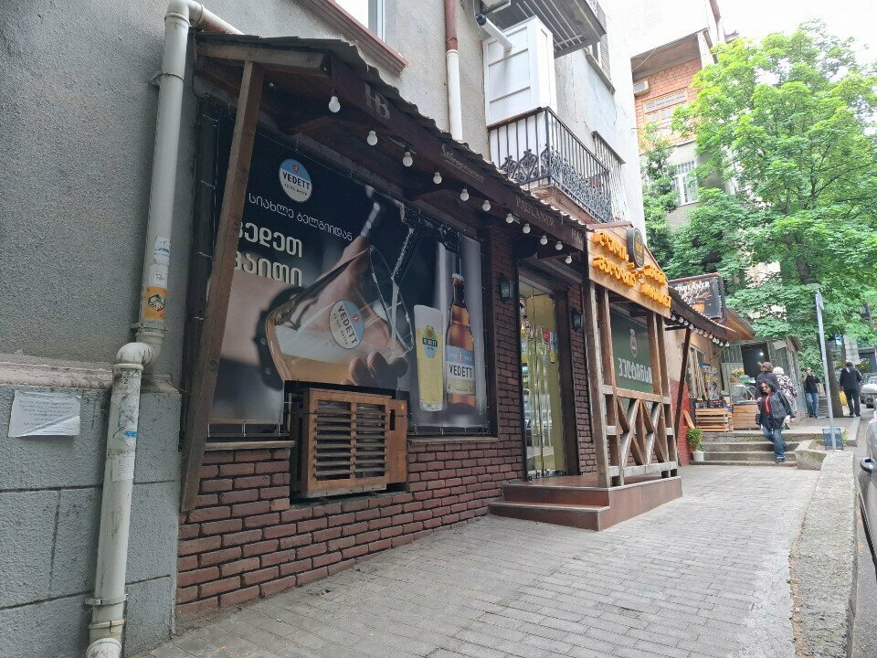 Bira dükkanı Beer market, Tiflis, foto