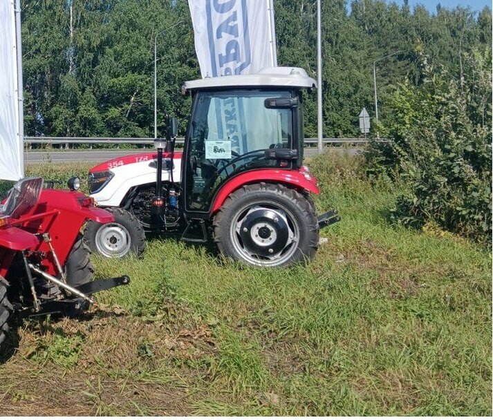 Tarım makineleri, ekipmanlar Тракторный завод Русич, Saint‑Petersburg, foto
