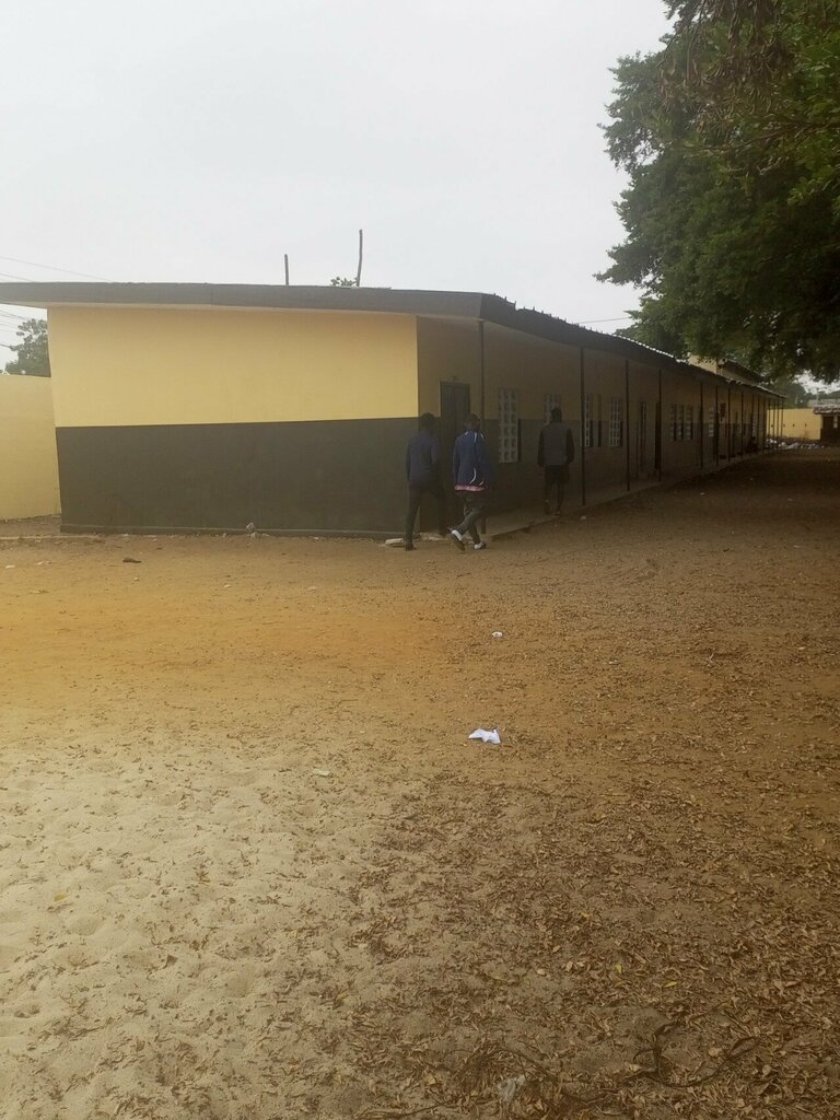 i̇lkokul Airport School Group 1 and 2, Abican, foto