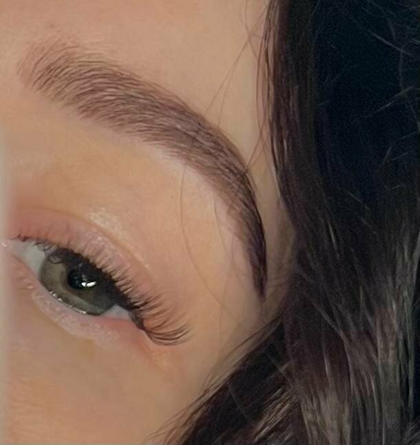 Kaş ve kirpik salonu Vovk Studio, Moskova, foto