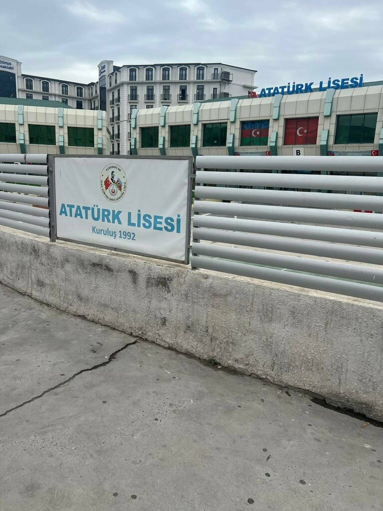 Lise Türk Dünyası Bakü Atatürk Lisesi, Bakü, foto