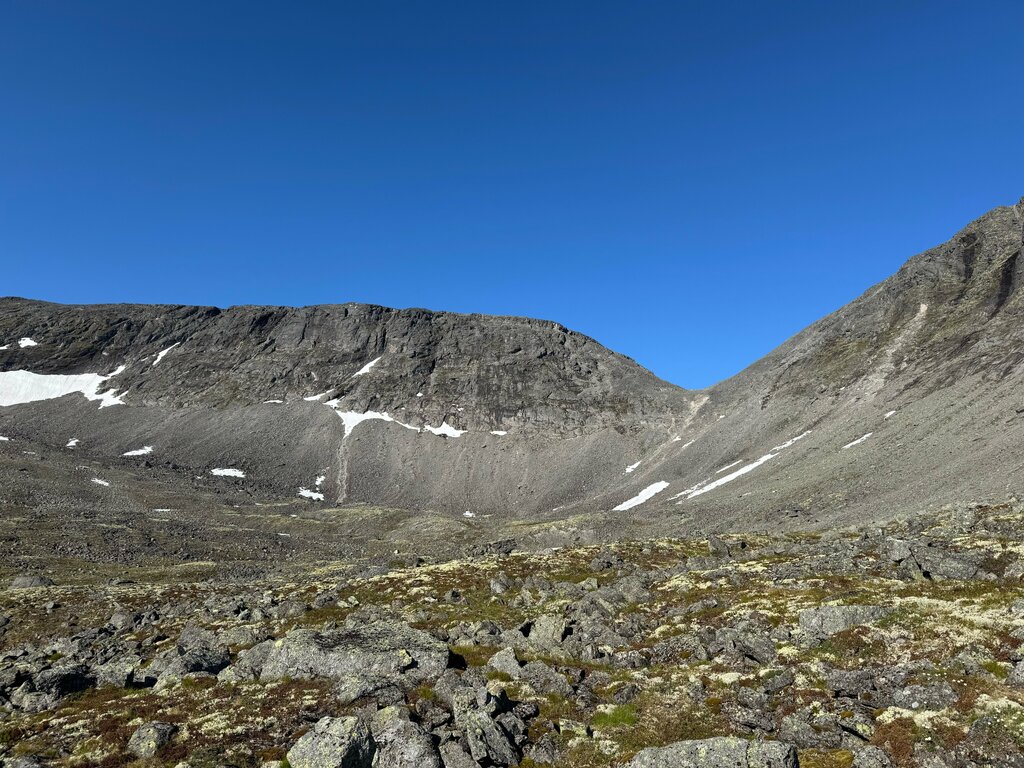 Dağ geçidi Pass Bezimanniy 887 metres, Murmanskaya oblastı, foto