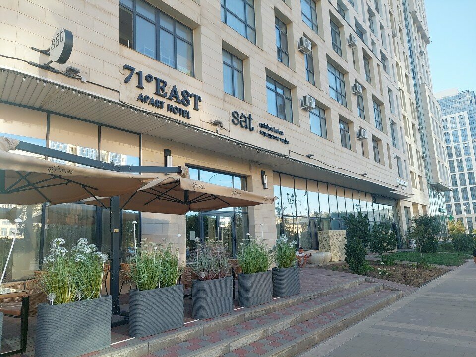 Otel 71° East, Astana, foto