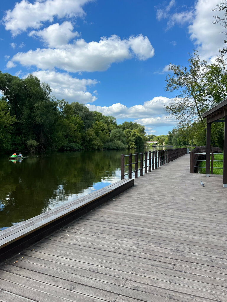 Unutulmaz olayların yeri Прогулочная зона, Serpuhov, foto