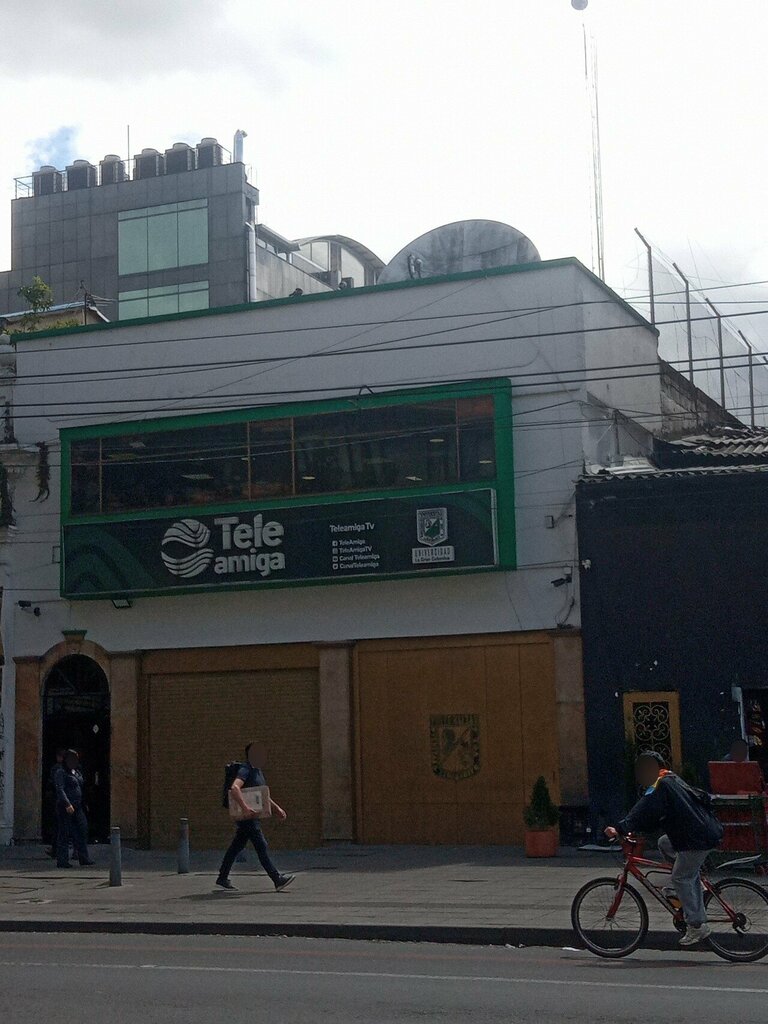 Telekomünikasyon ekipmanları Tele Amiga Universidad La Gran Colombia, Bogota, foto
