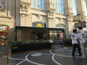 East Town (Сity ​​of republican subordination Baku, Sebail District, Nizami Street, 54), restoran  Bakü'den