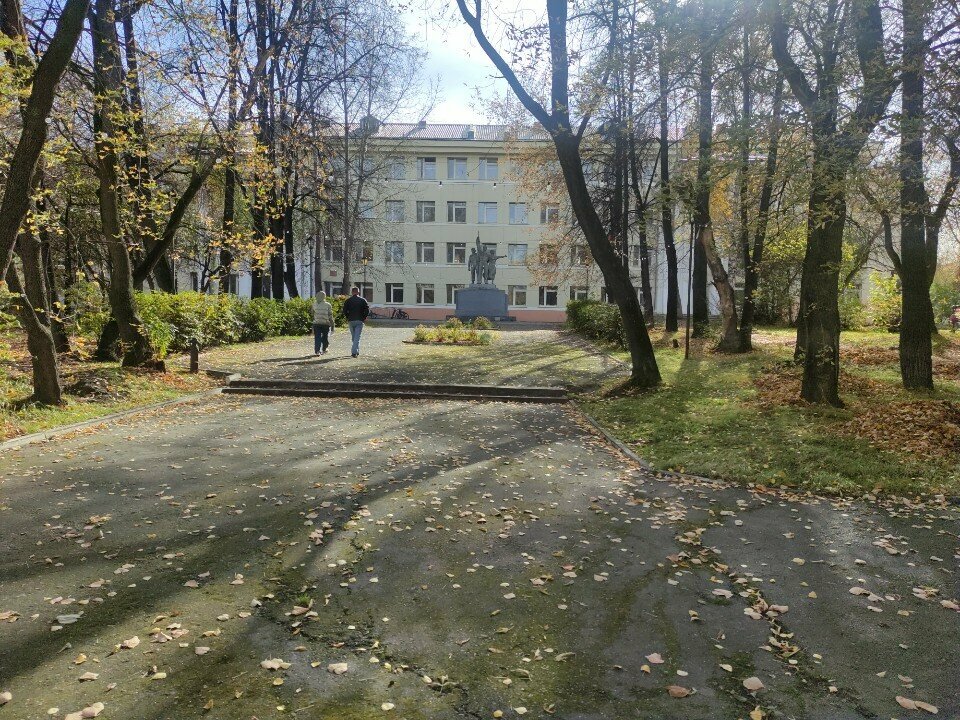 Kültür ve eğlence parkları Сквер Выпускников, Yekaterinburg, foto