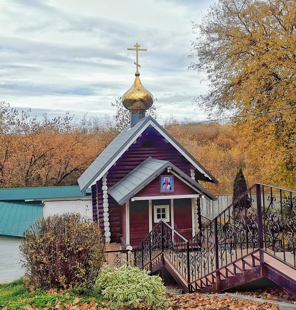 Şapel, haç anıtı Купель во имя преподобного Трифона Вятского, Kirov, foto