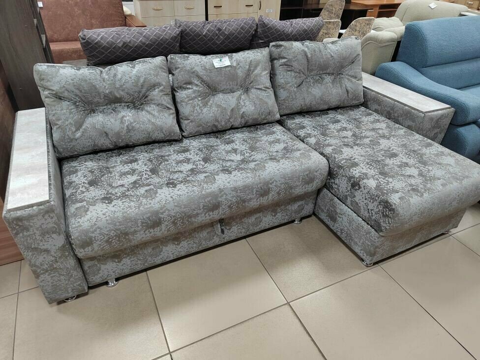 Mobilya mağazaları Новация, Çernogorsk, foto