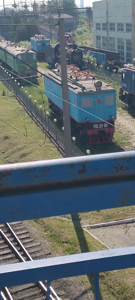 Teknoloji anıtı Пассажирский электровоз постоянного тока ПБ.21-01, Yekaterinburg, foto